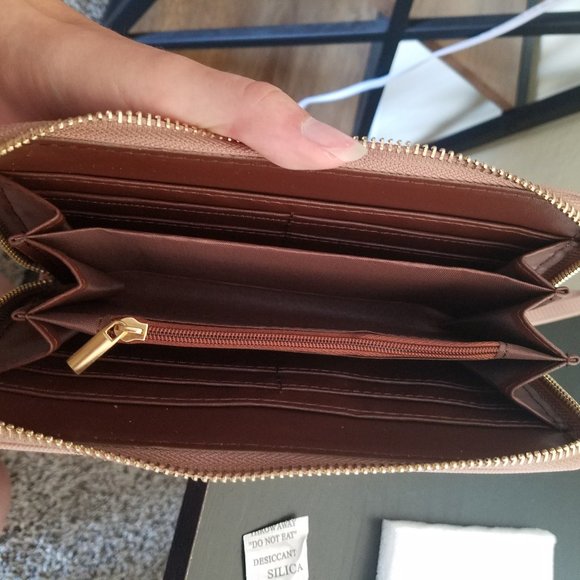 Deluxity | Bags | Nwot Pink Wallet | Poshmark